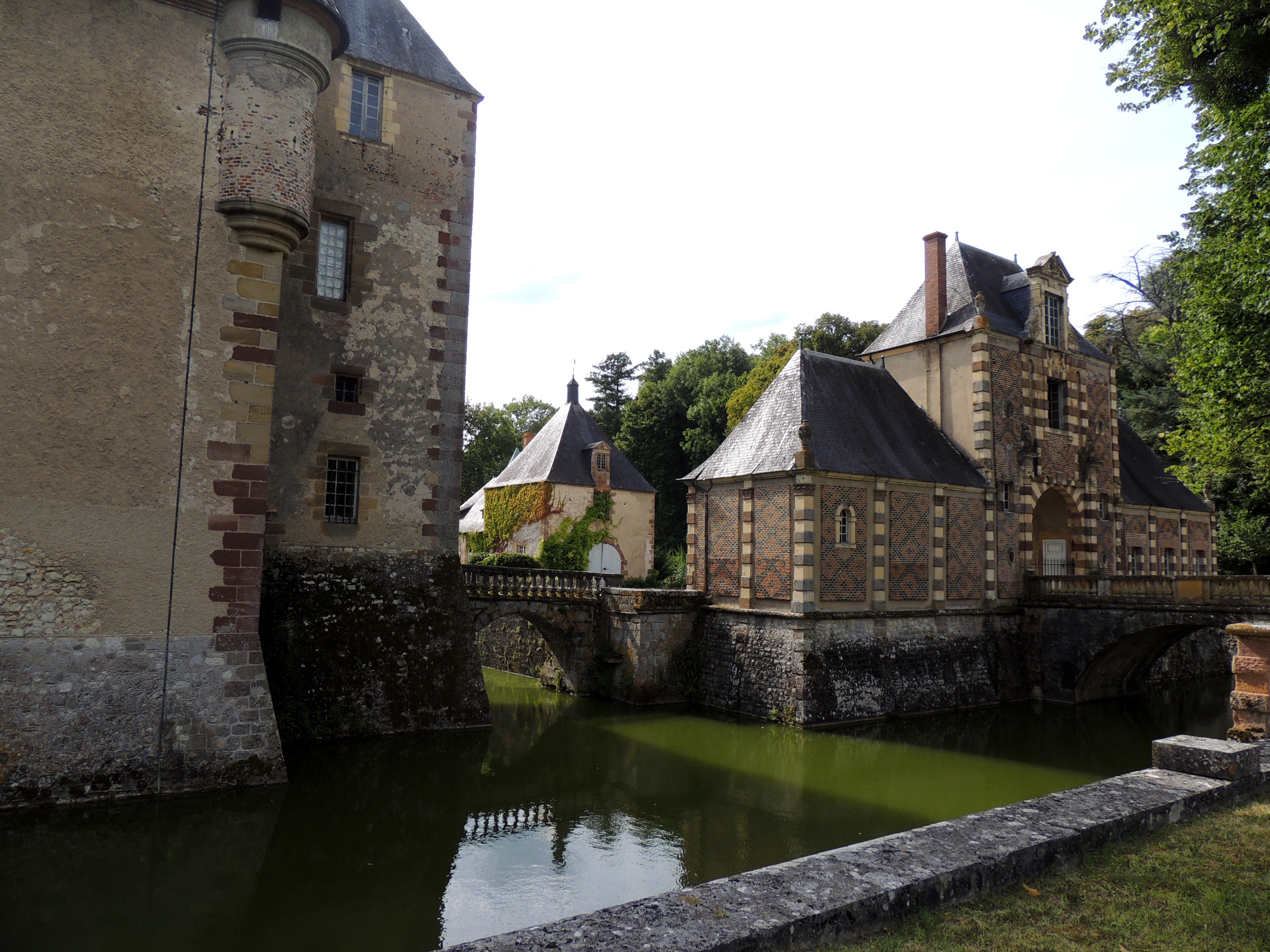 Trévol et le château d’Avrilly (03) – Au Cœur des Pays d'Auvergne