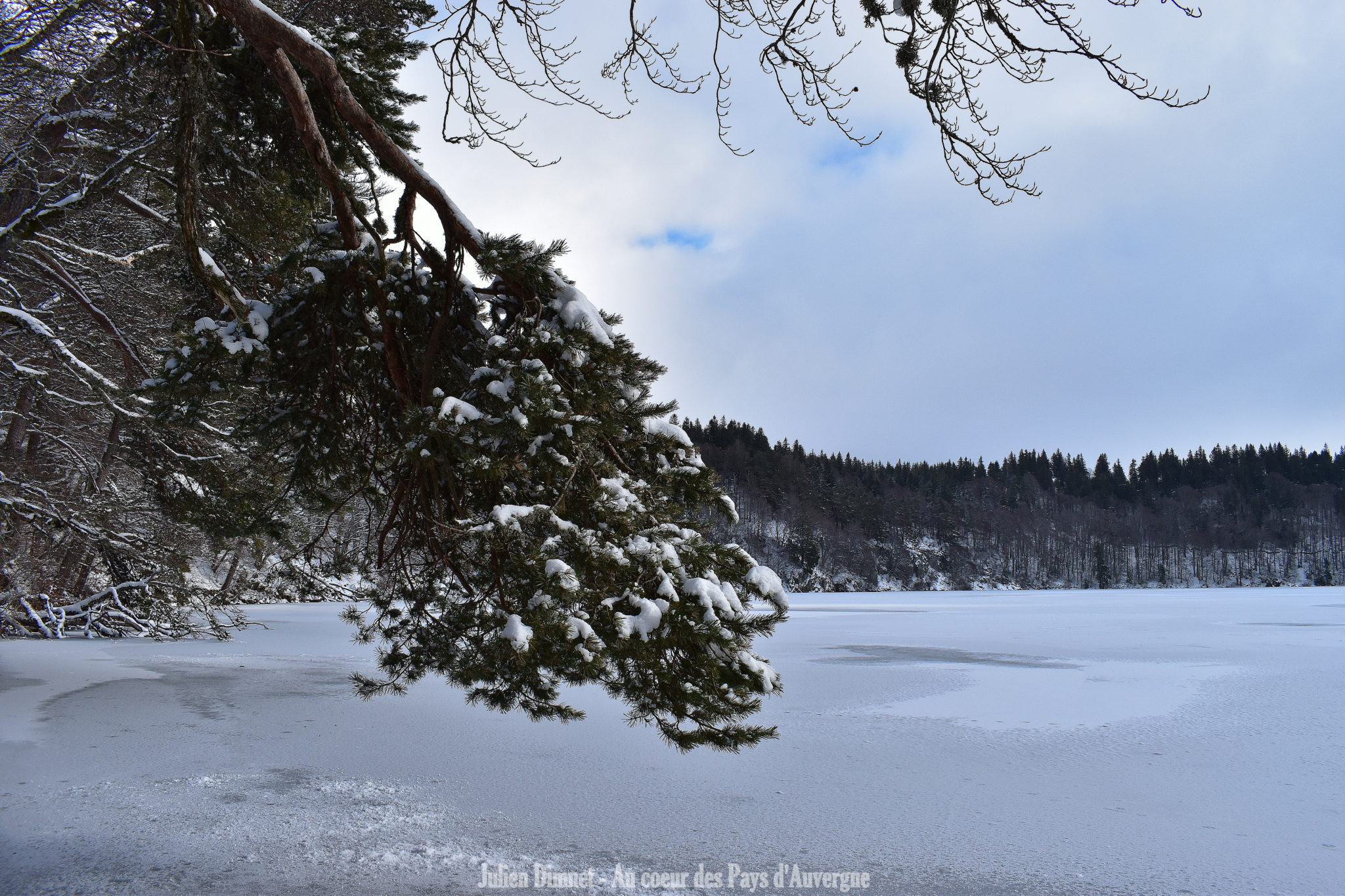 Le Lac Pavin (63) – Au Cœur des Pays d'Auvergne