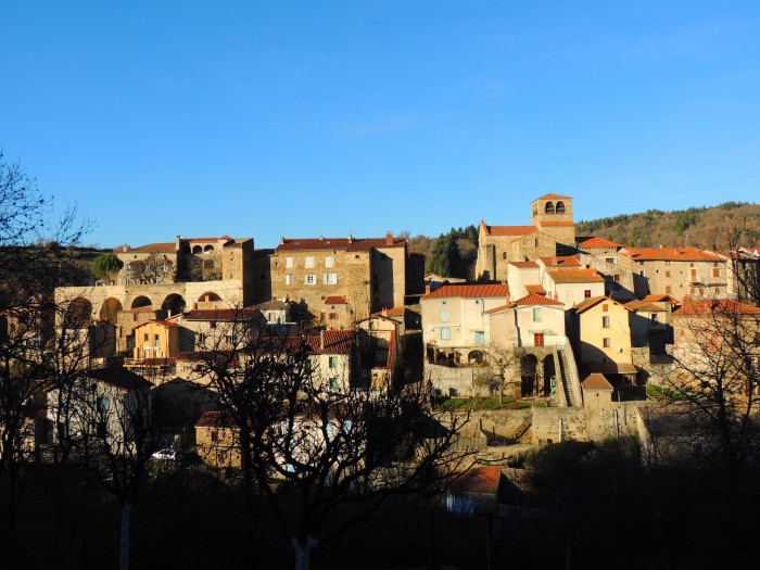 Auzon (43) – Au Cœur des Pays d'Auvergne